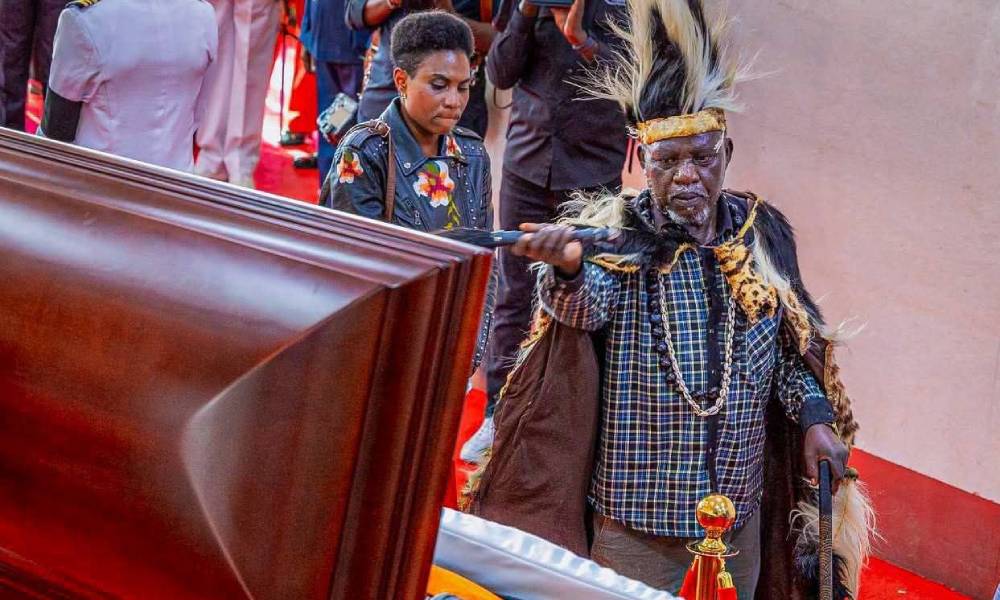 Body viewing begins in Kisumu as thousands gather to pay final respects ...